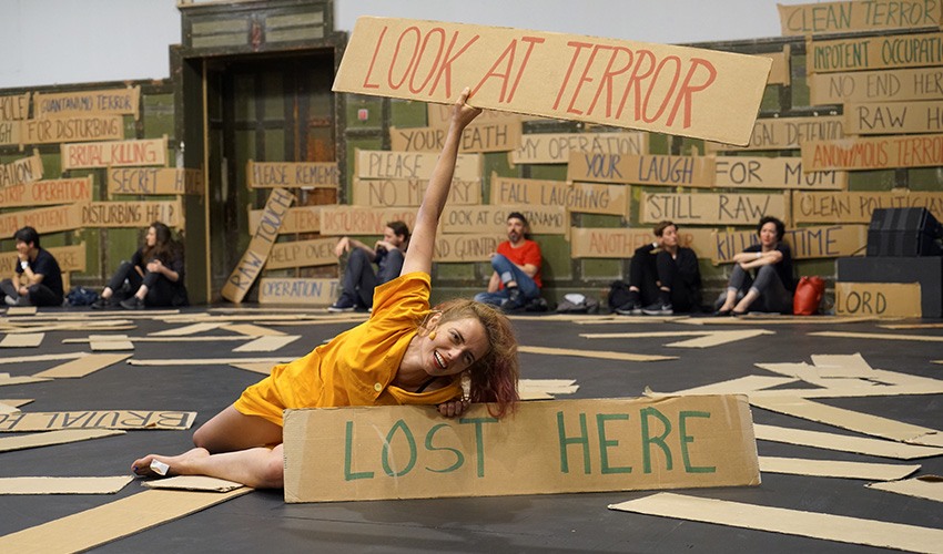 La Ribot llega a Madrid con sus performances íntimas, críticas y ...