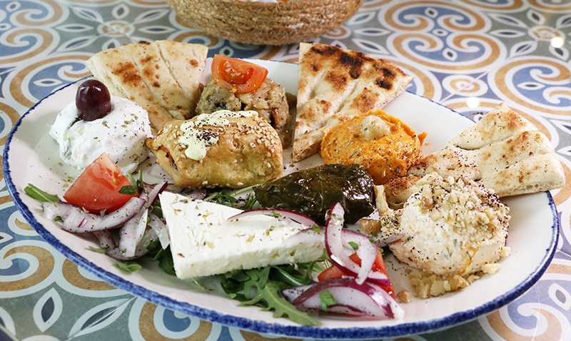 Restaurante griego Milos: La riqueza de los sabores del Egeo ...