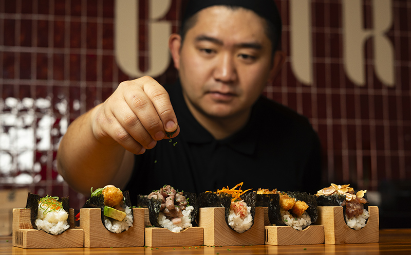 Mini handrolls en Chueca desde 1,90€ (a 6,50€): el alga nori rellena ...